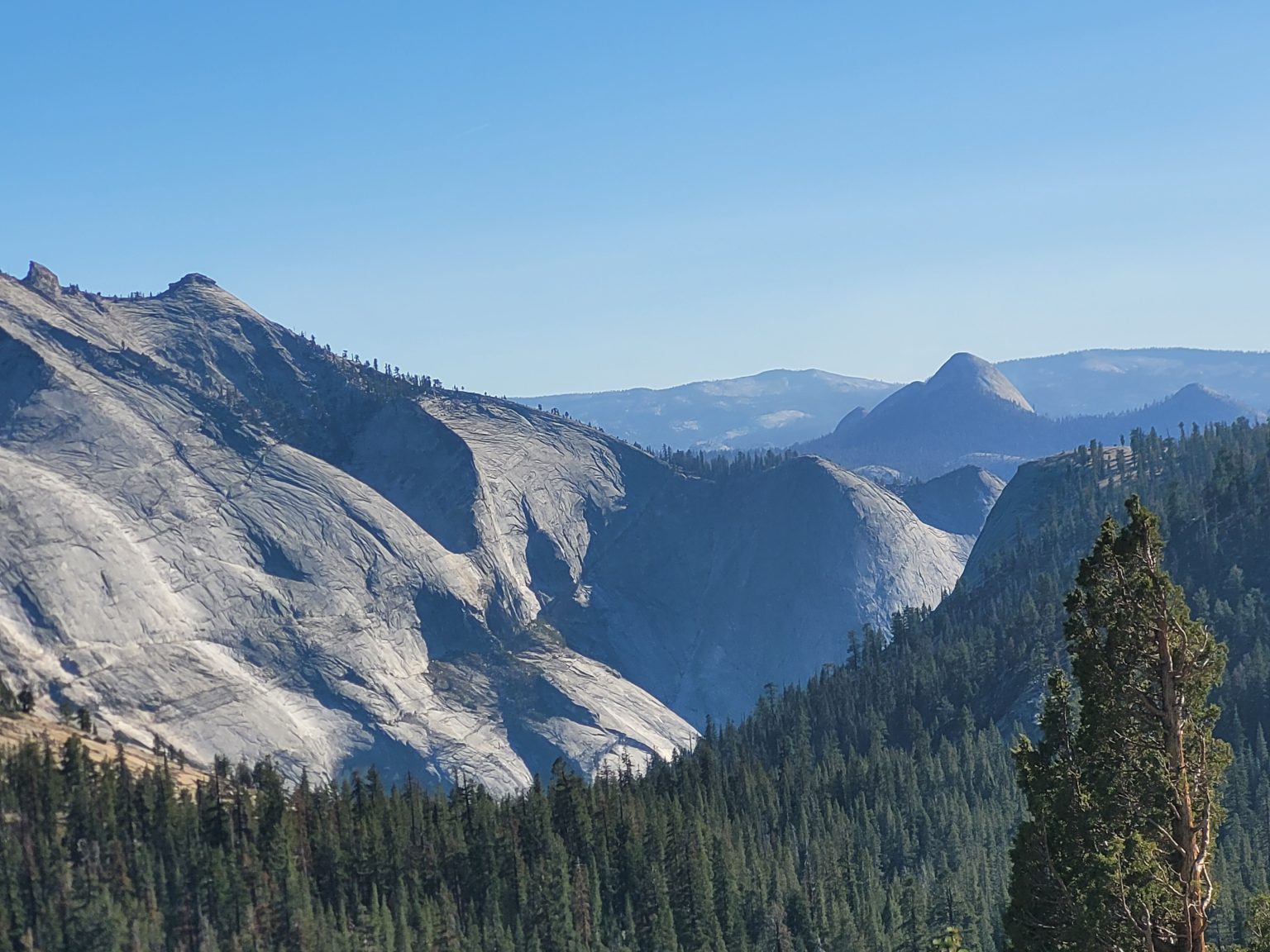 Qigong and Tai Chi in the Magical Mountains - 10000 Victories